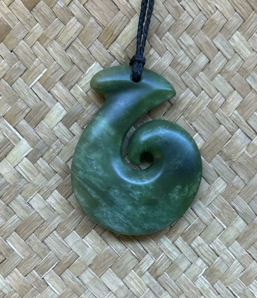 Hook Koru - Traditional Jade